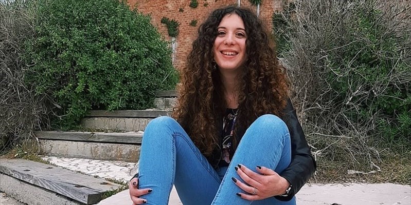 Auguri a Laura Russo per i suoi 18 anni - TermoliOnLine.it